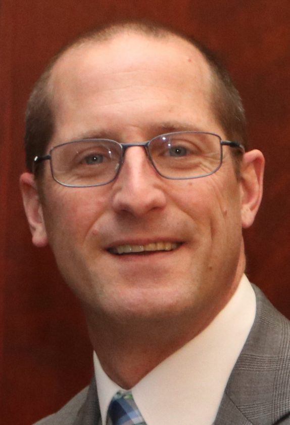 Fink shares economic ideas for the future | News, Sports, Jobs ...